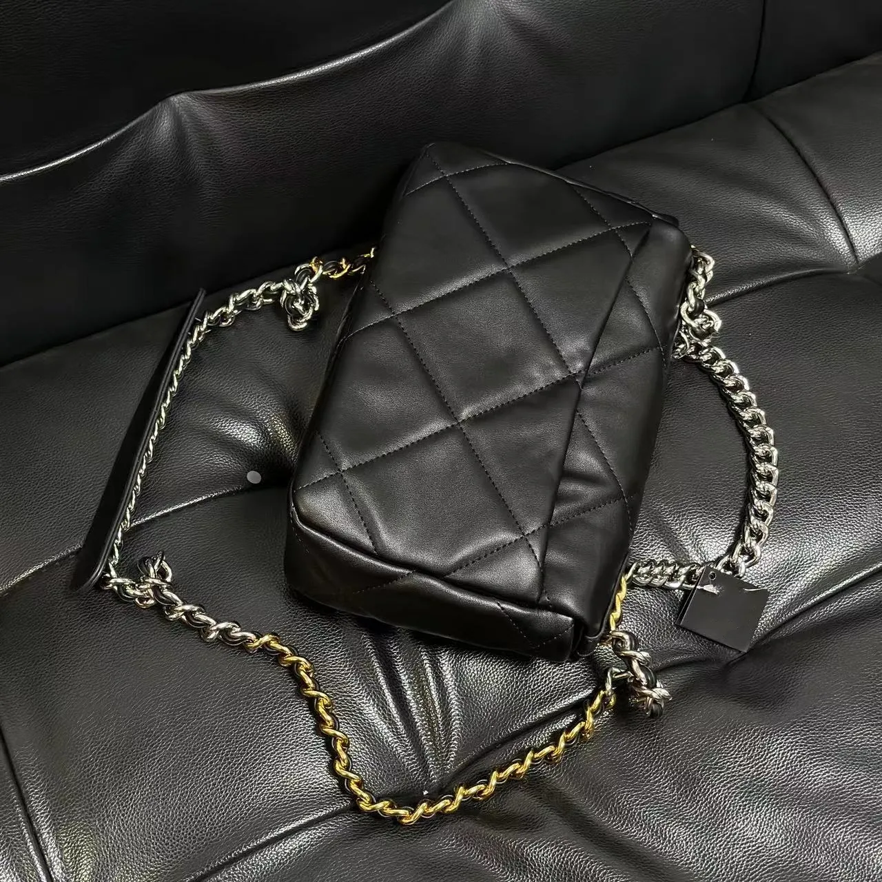 Leather Chain Bag With Box Stylish, Spacious, And Versatile From ...