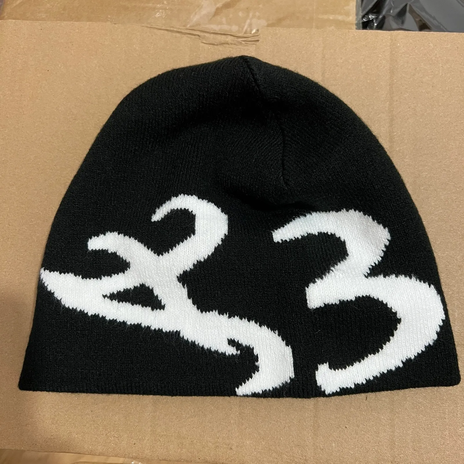 DHgate.com:Unisex Winter Knitted Beanie Skull Cap with PPSC A3 Logo - 2 ...
