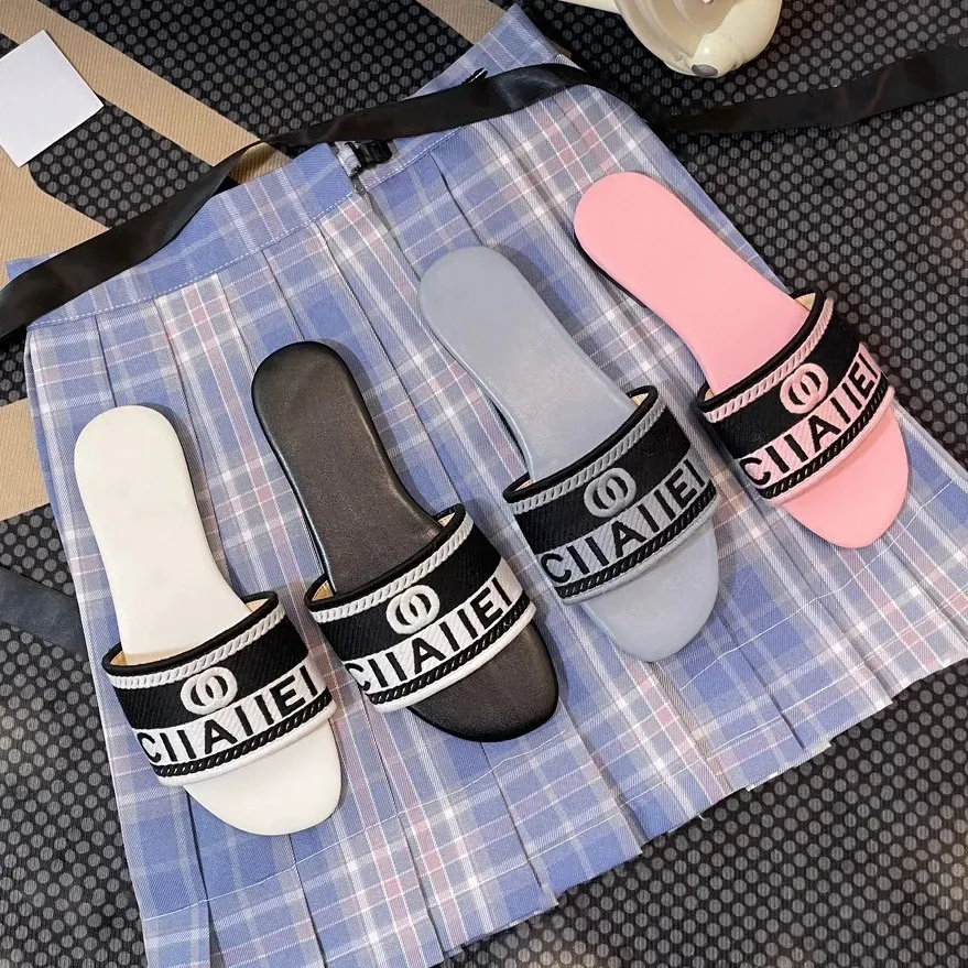 DHgate.com:Embroidered Fabric Slide Sandals Designer One-Word Slippers ...