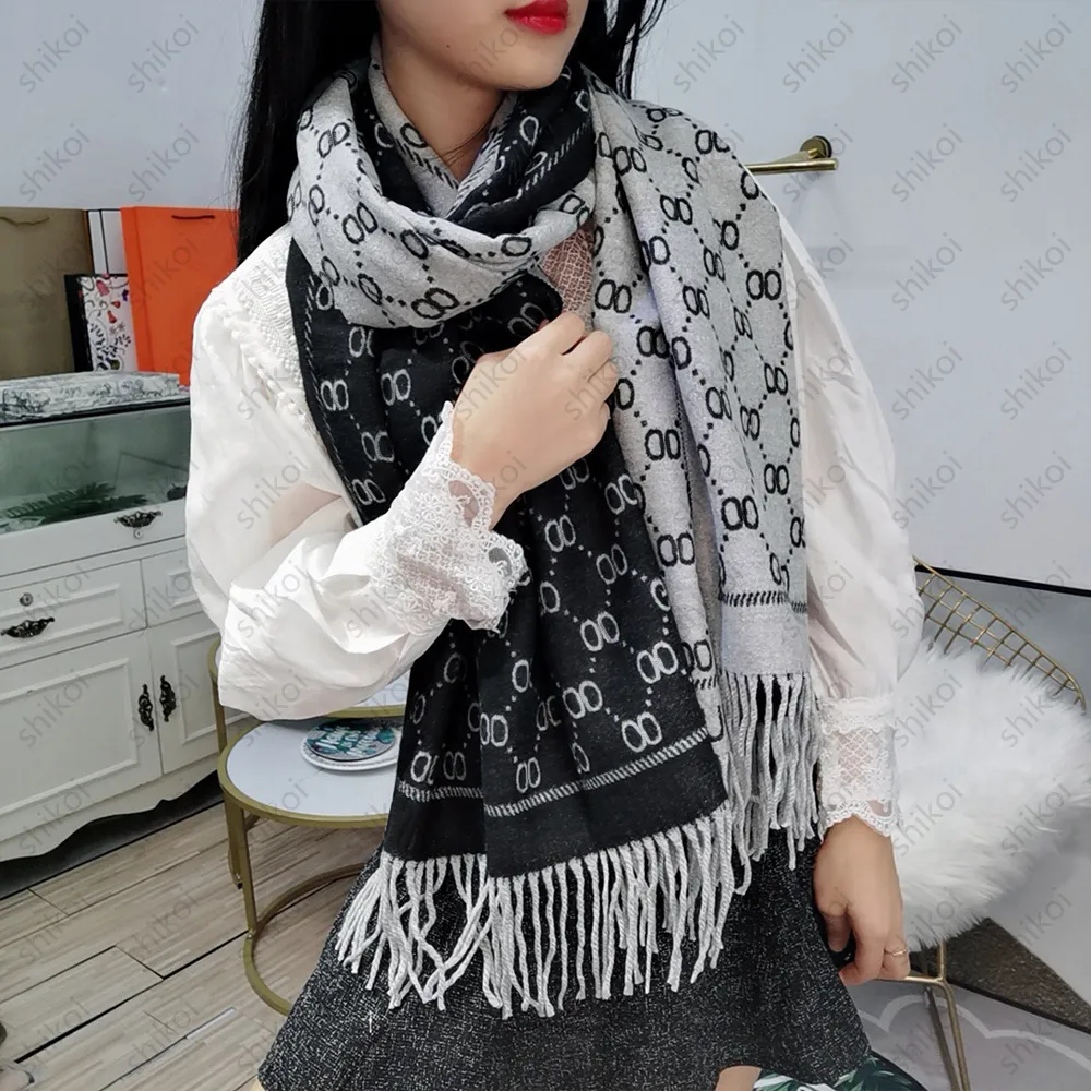 Scarves for Women: Trendy Letter Jacquard Long Scarf, Double-Sided ...