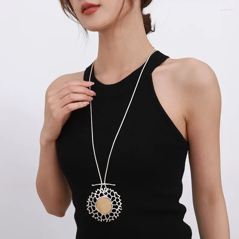 Stylish long chain with pendant store