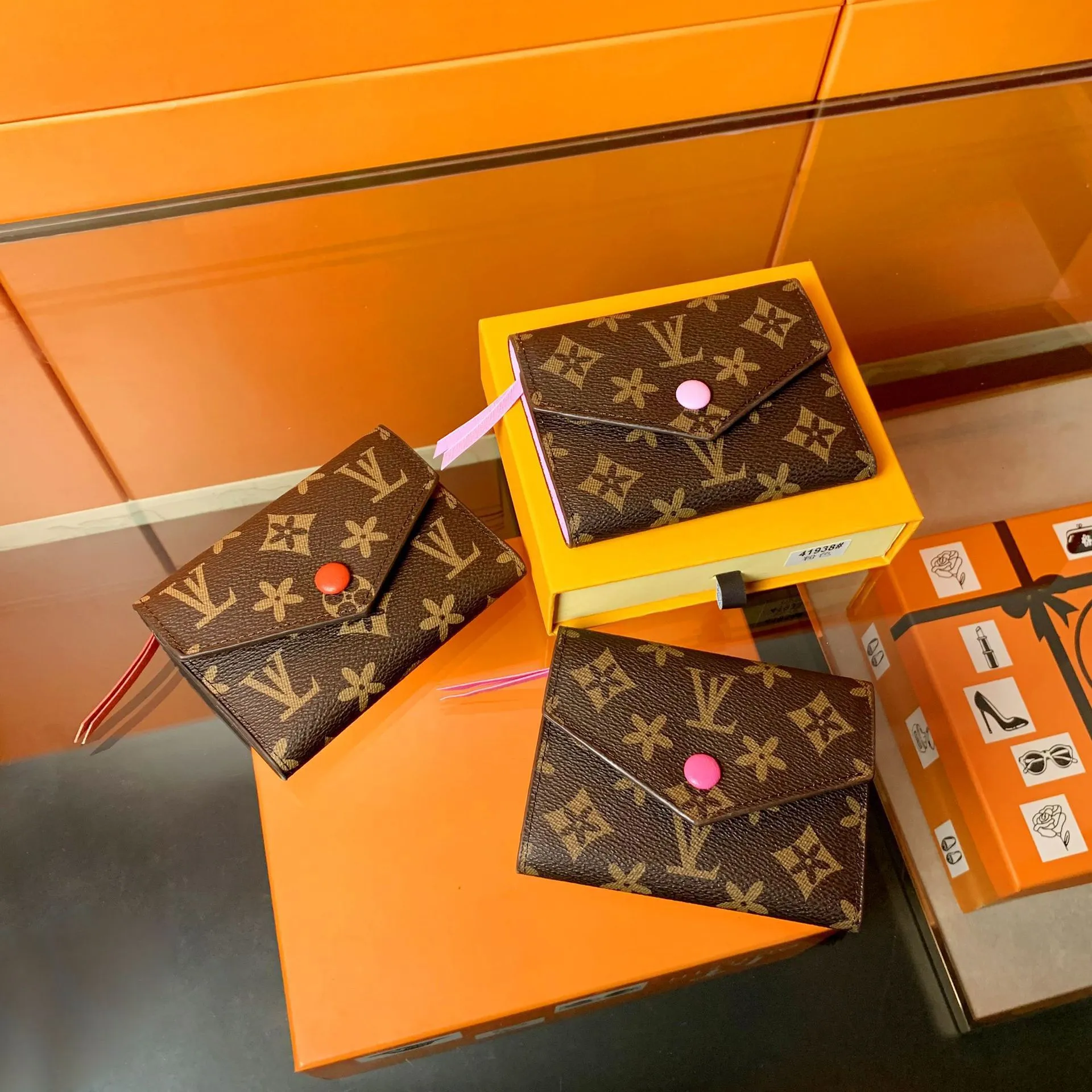 Classic And Retro Designer Wallet For Men And Women Single Zipper ...