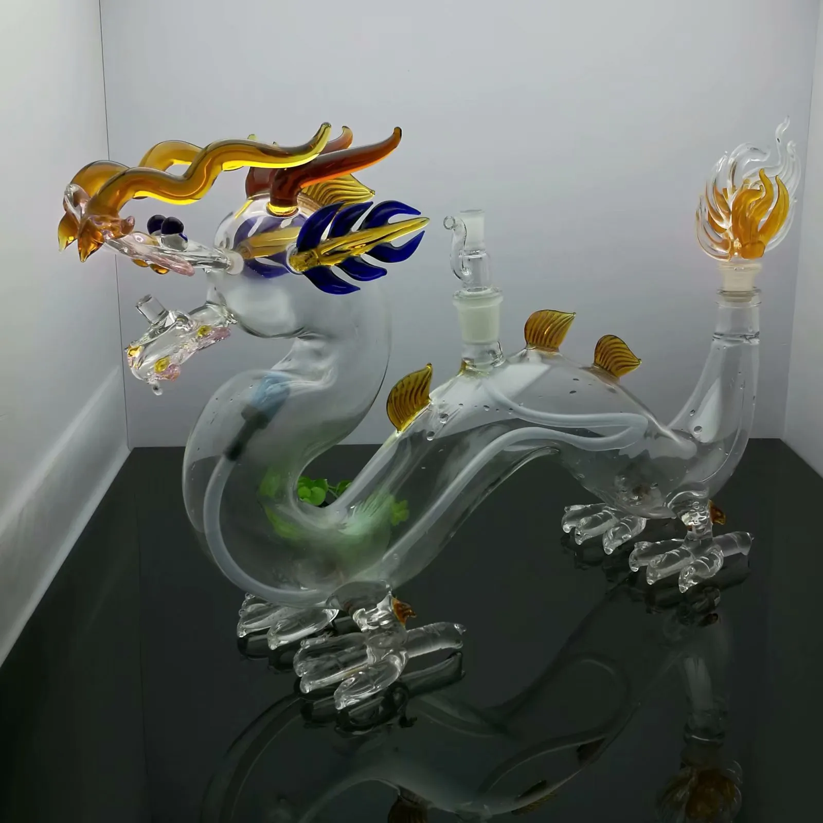 Hand Blown Glass Water Pipes: Artistic Dragon Design Hookahs For ...