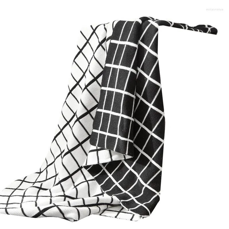 Signature Blankets Onlines Black And White Plush Office Nap Signature ...