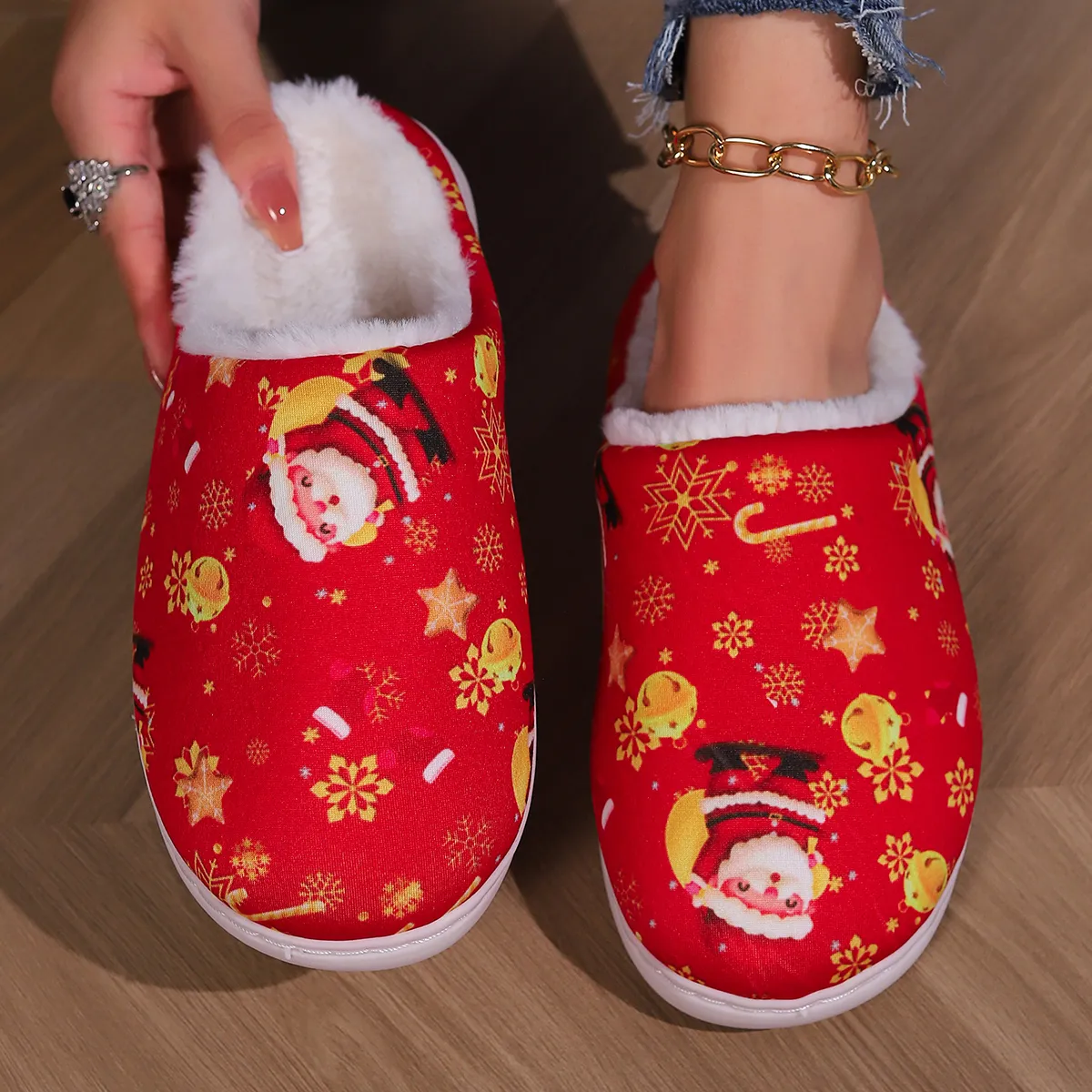 Designer Golden Deer Cotton Disposable Slippers For Winter And Autumn ...