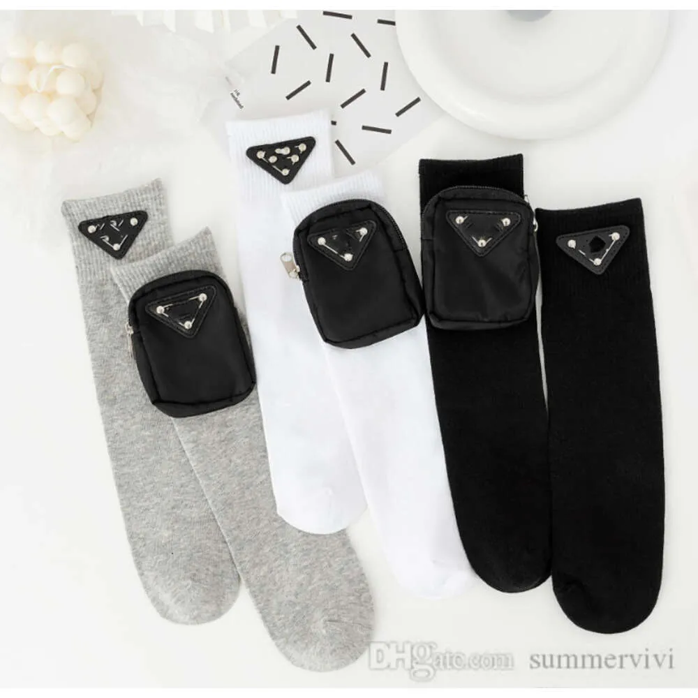DHgate.com:Designer Kids Letter Triangle Sports Socks, Breathable ...