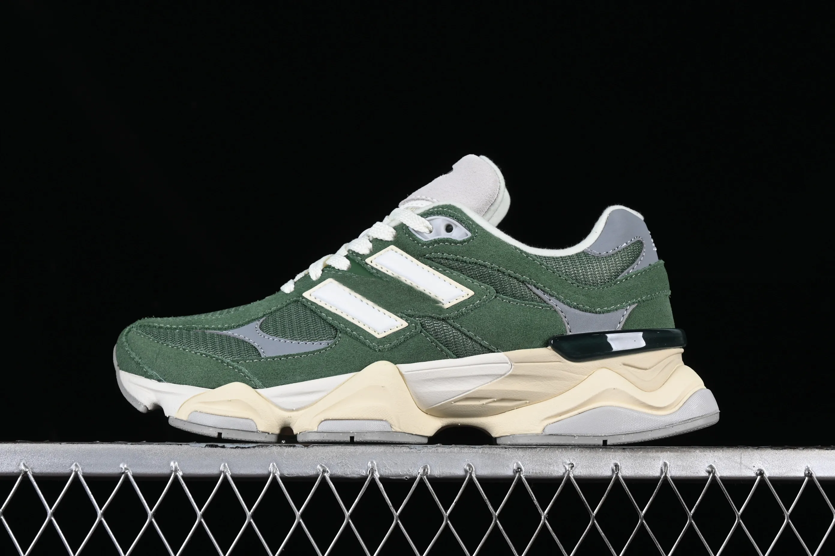 9060 Fashion Shoes Men Women Trainers, Breathable Sneakers, Size 36 45 ...