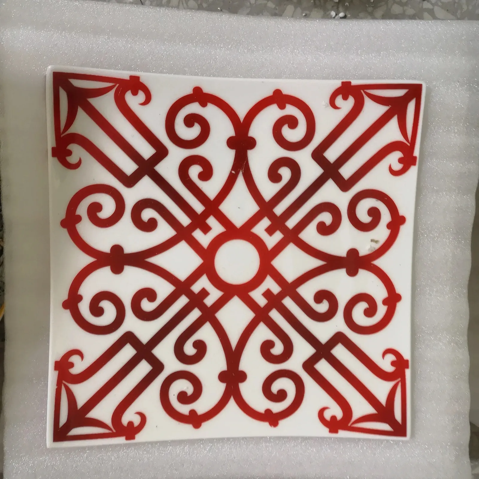 White Square Ceramic Dinnerware Set with Gold Inlay Pattern for Western ...