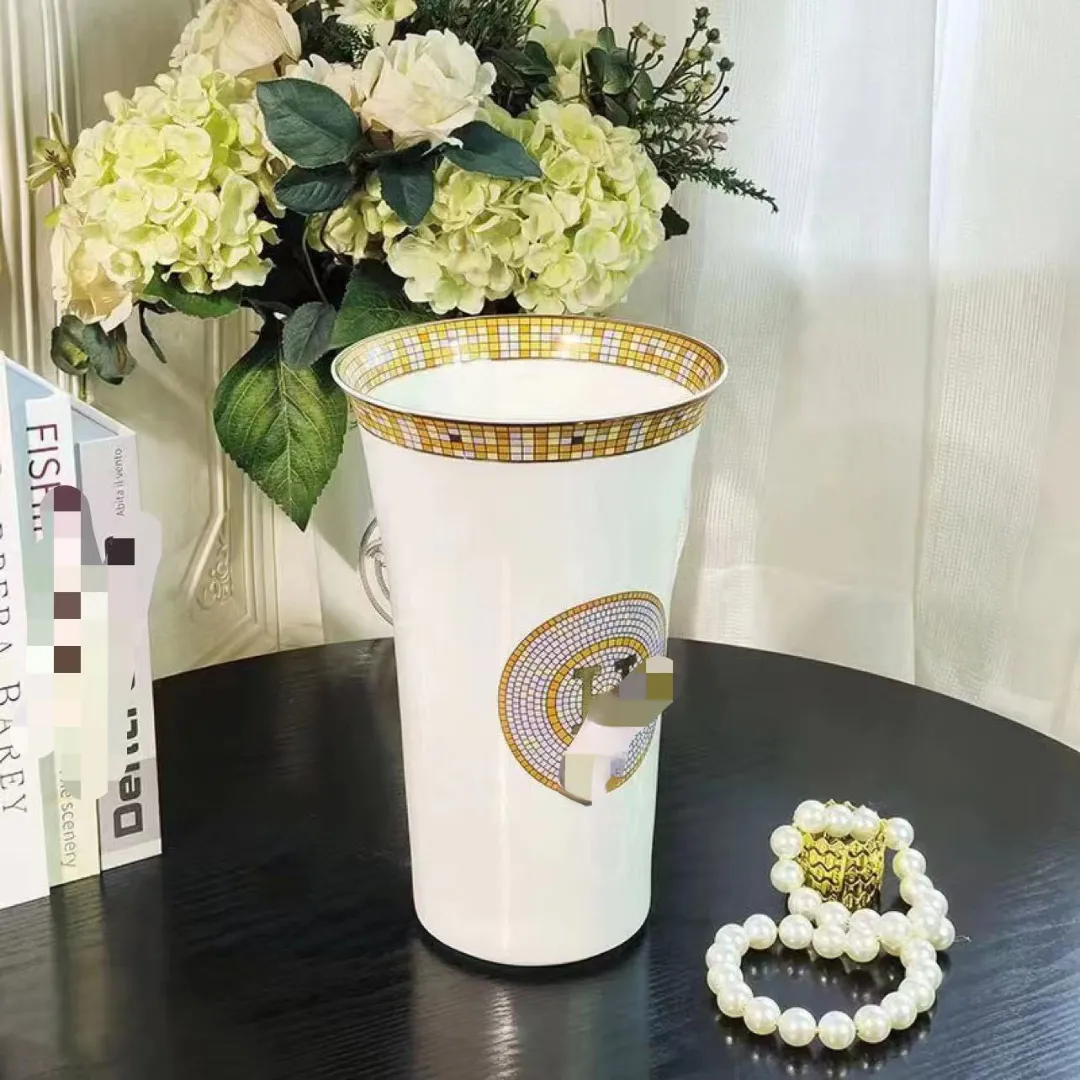 European Style Ceramic Vase Gift Set With Carriage And Gift Box Luxury ...