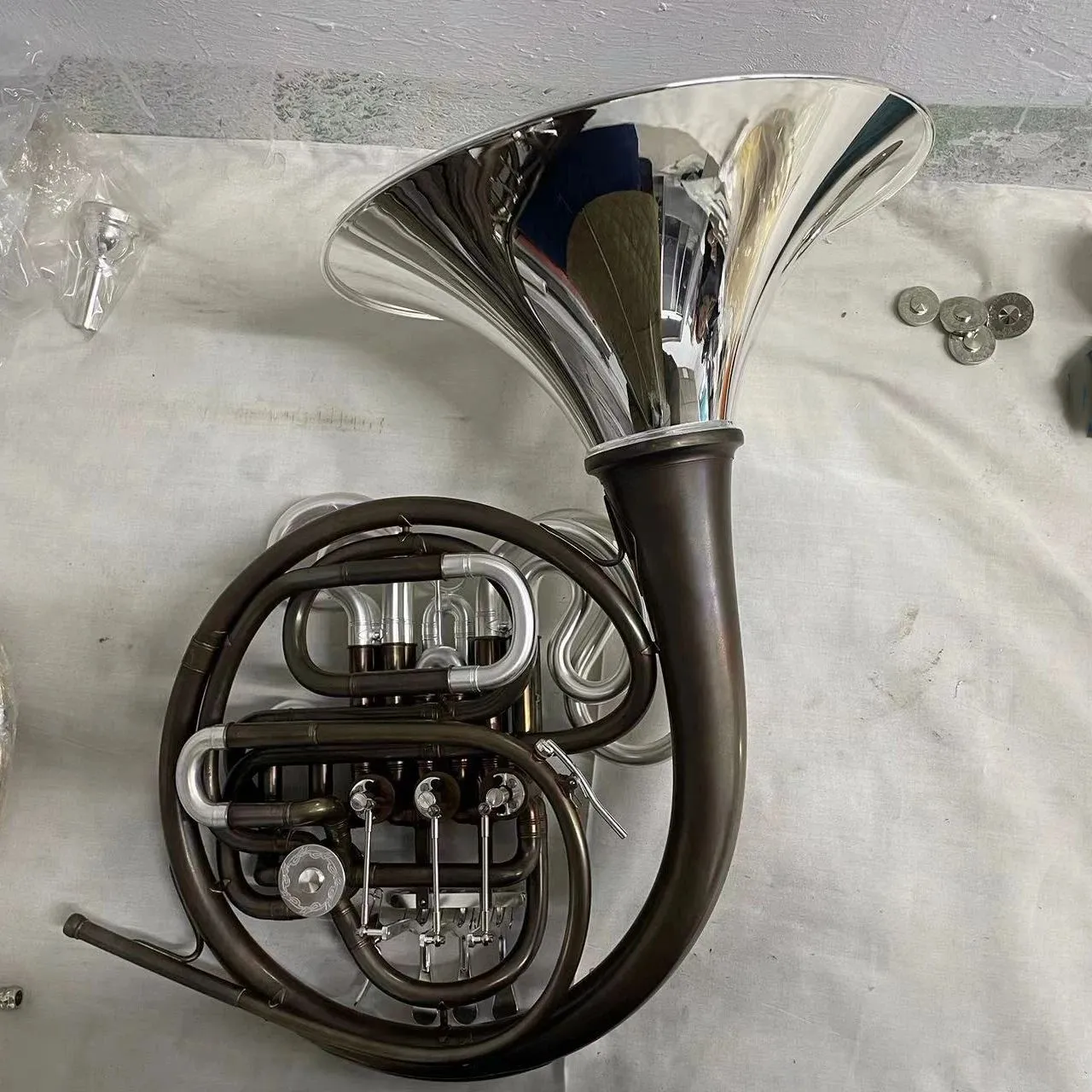 DHgate.com:High-Quality Yellow Brass Double French Horn with Endured ...