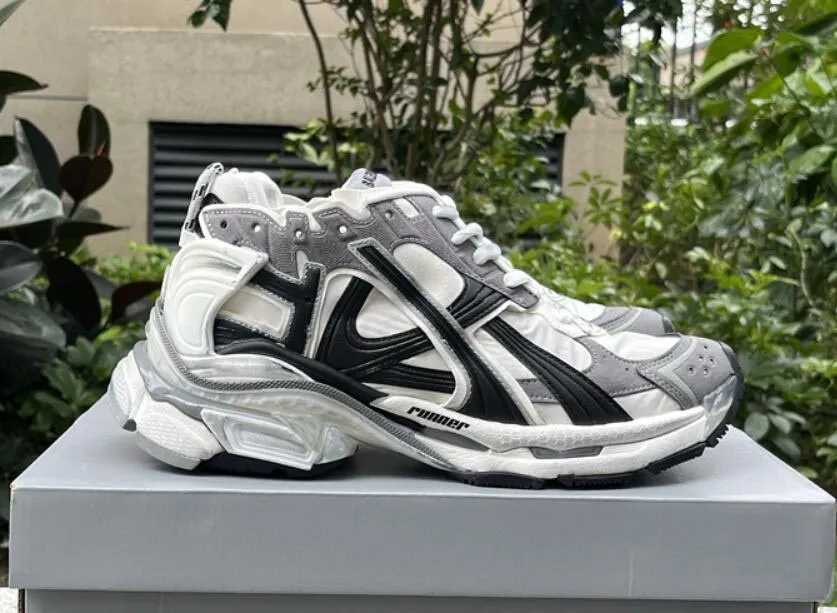 Designer Running Shoes For Women And Men Parisian Retro Style With ...