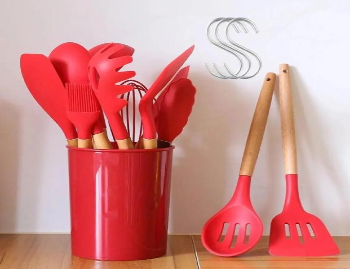 10 Creative Ways to Use Outdoor Pots in Your Garden