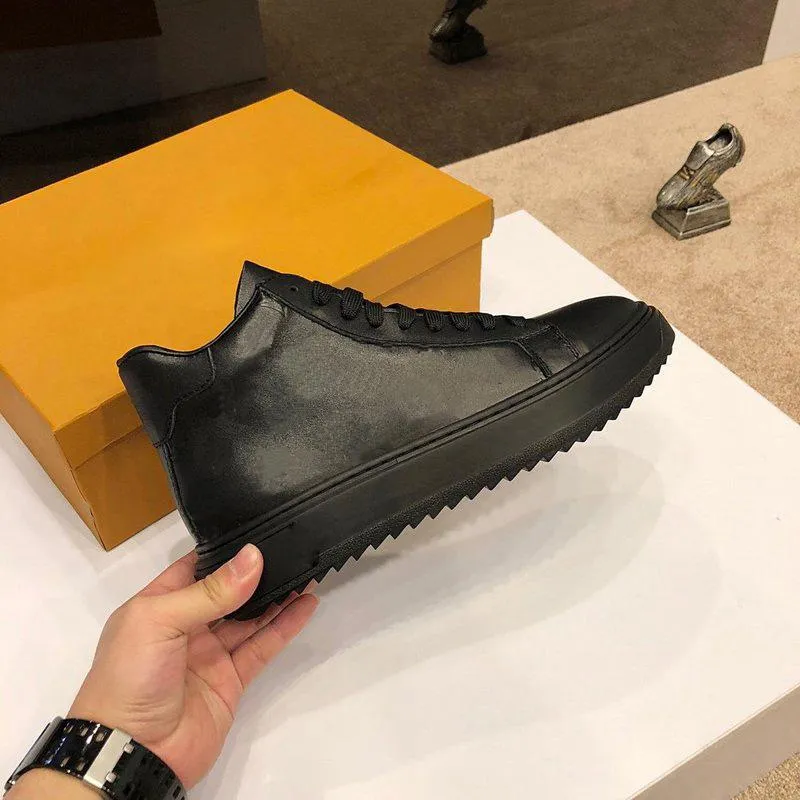 Luxury Leather Sneakers: Classic Men's & Women's Designer Shoes - High ...