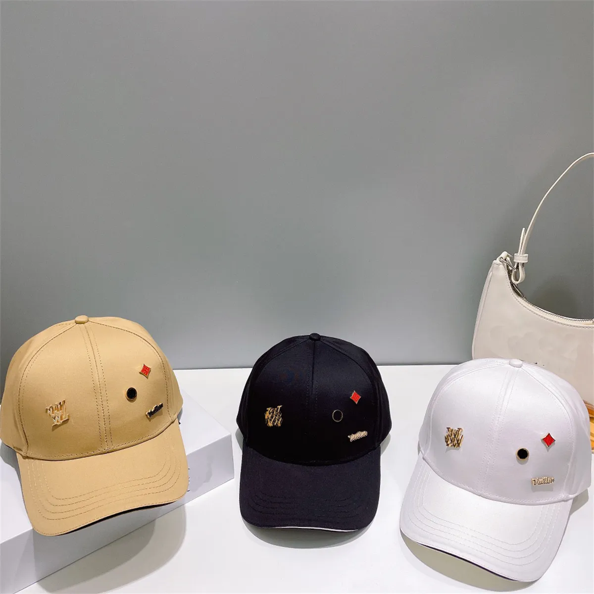 Designer Letter Sequin Baseball Cap Unisex Travel Sunshade Hat With ...