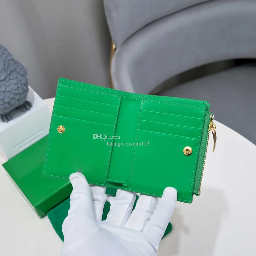Luxury Genuine Leather Zip Green Wallet For Men And Women Luxury Genuine Leather Zip Green Wallet For Men And Women