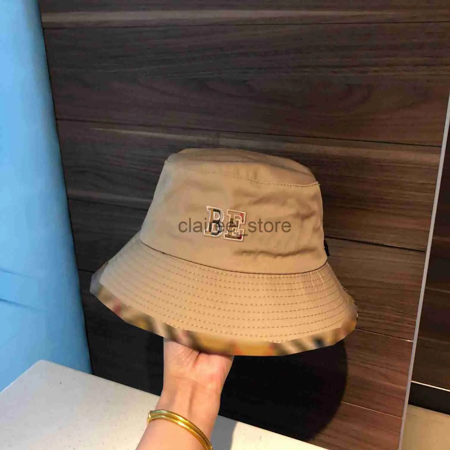 Wide Brim Bucket Hat: Luxury Summer Fashion Sun Hat - Designer Style ...
