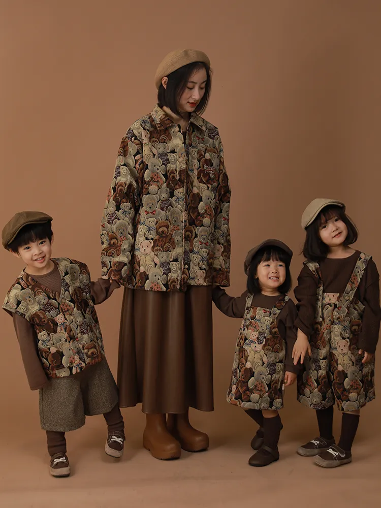 DHgate.com:Family Matching Clothing Cartoon Bear Jacquard Outfits: Girl ...