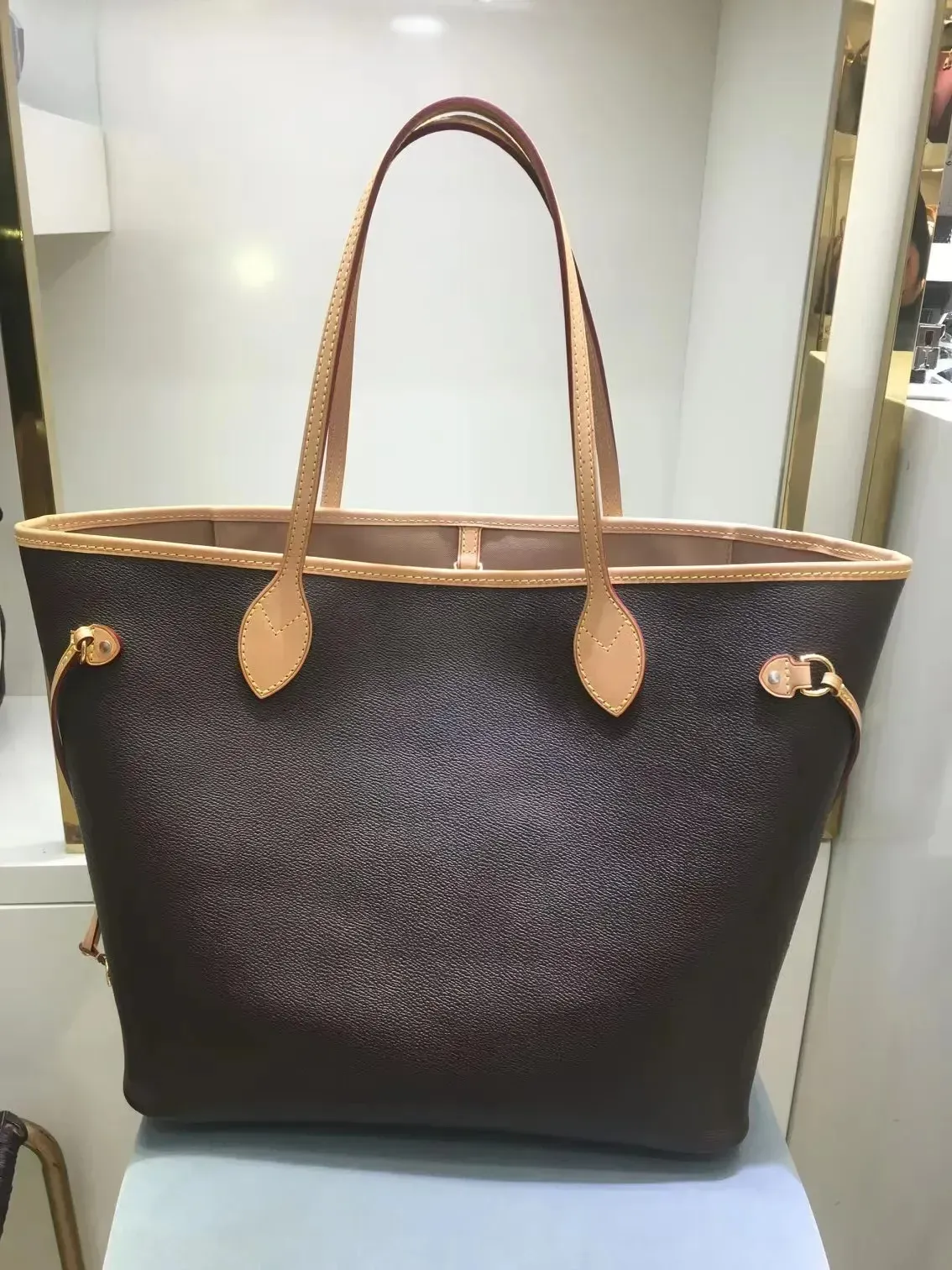 What Makes Ostrich Leather So Desirable? A Comprehensive Guide