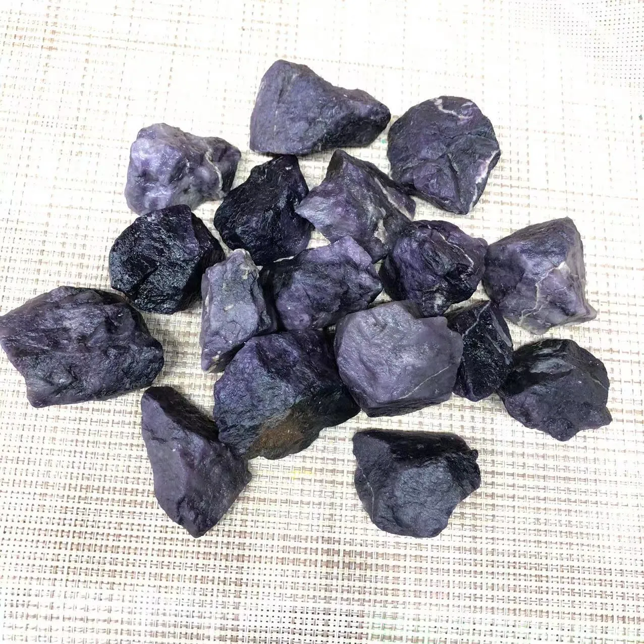 DHgate.com:Purple Sugilite Rough Stones Decorations for Aquarium ...