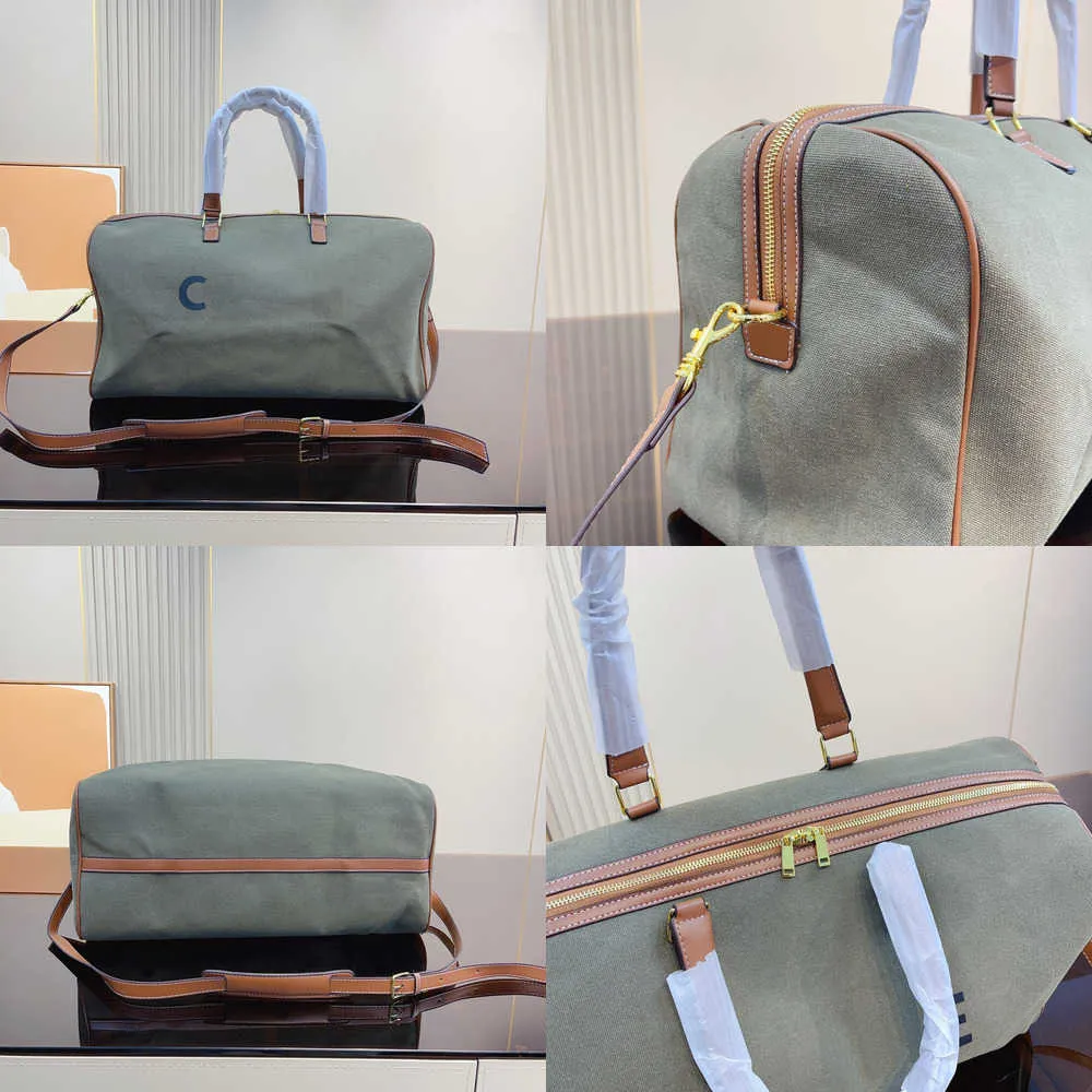 Large Capacity Travel Duffle Bag - Stylish Weekend Getaway Bag ...