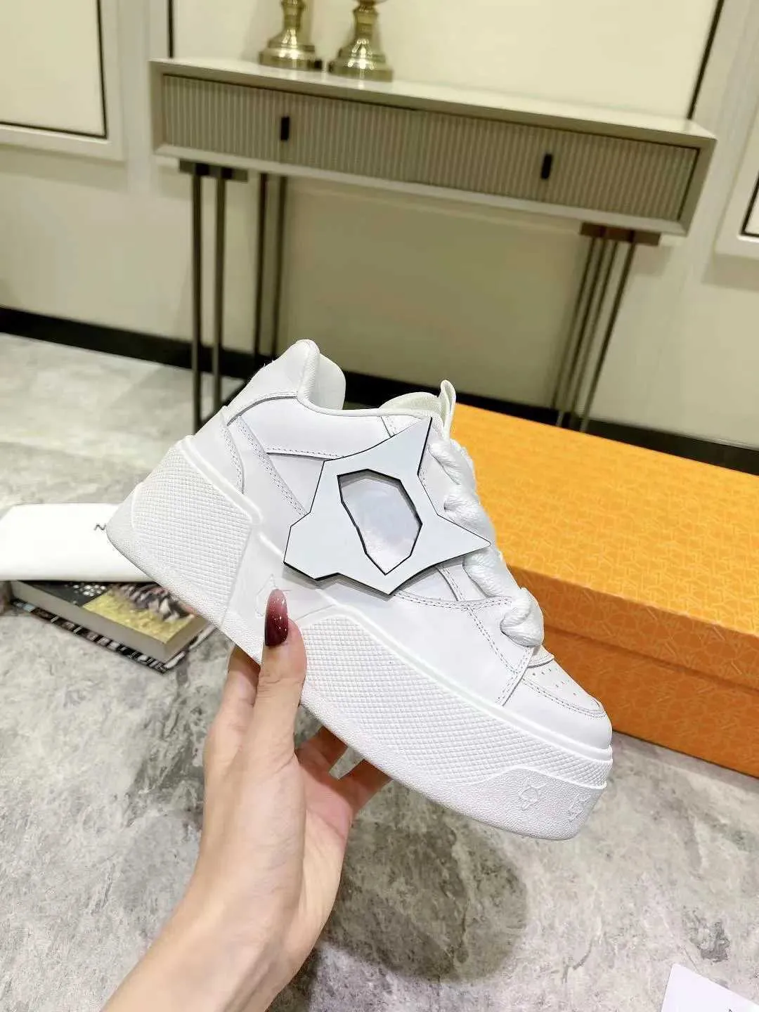 DHgate.com:Naked Wolfe City Sneaker Designer Slider Snatch Casual Shoe ...