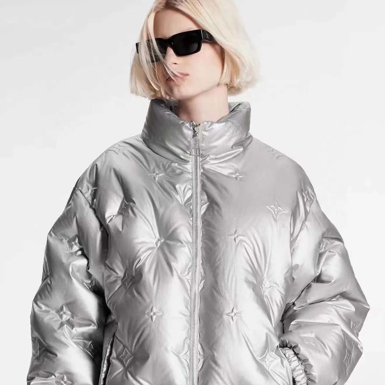 High Quality Unisex Designer Silver Puffer Coat With L And V Lettering ...
