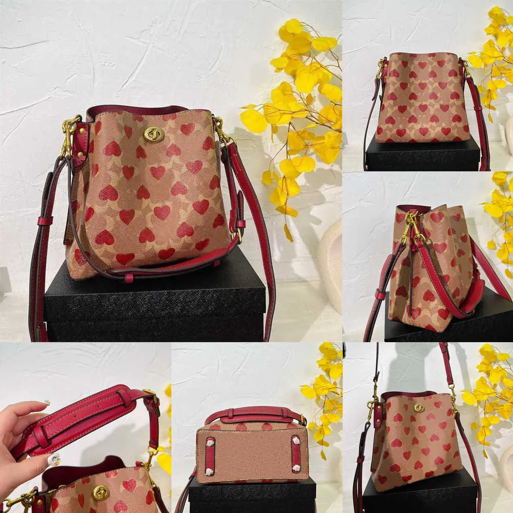 DHgate.com:C BAG Love Print Designers Handbag Drawstring Bag Womens ...