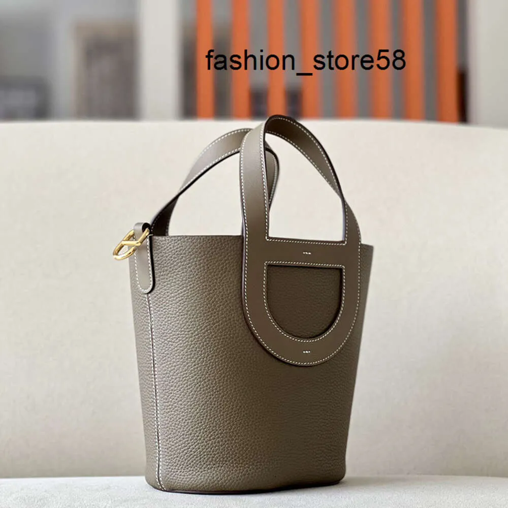 DHgate.com:2024 Luxury Designer Leather Handbag | Premium Tote Bag for ...