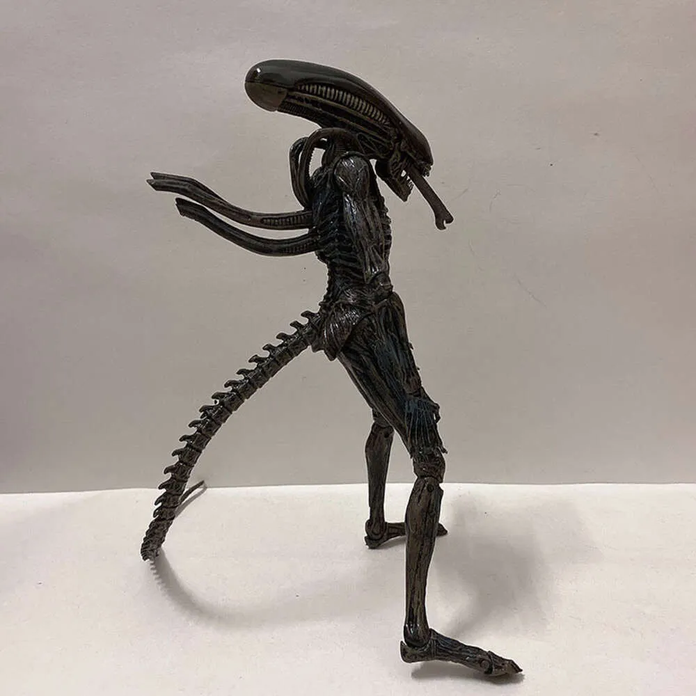 Alien vs Predator Action Figures - Collectible Xenomorph & Neomorph ...