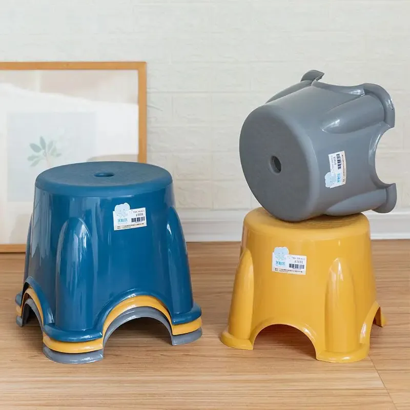 Baby Taboret Plastic Stool: Anti-Skid Bath Bench with Rubber Feet for ...