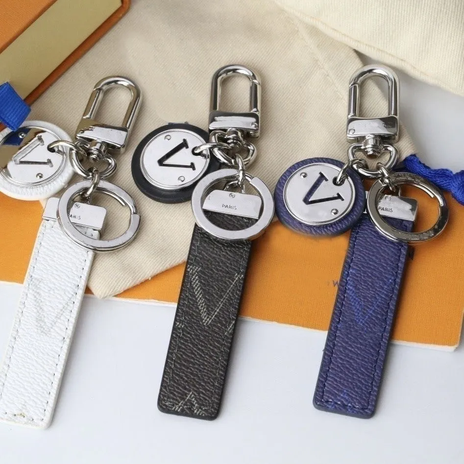 Car Keychains, Designer Key Rings: Handmade Leather Keyring Buckle For ...