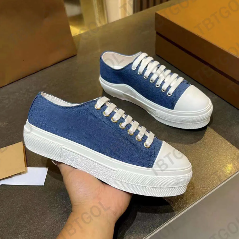 Designer Vintage Print Check Canvas Sneakers For Men Two Tone Cotton ...