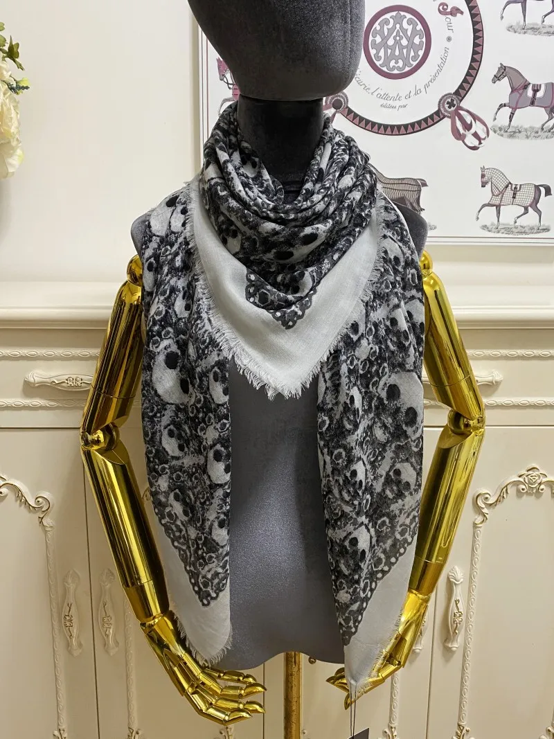 Bufanda De Cachemir Para Mujeres Soft Gray Letter Print Shawl, 130 Cm X ...