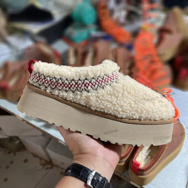 Tazz Mustard Seed Chestnut Fur Tasman Black Tasman Slippers Classic ...