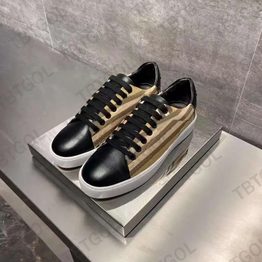 Designer Vintage Print Check Canvas Sneakers For Men Two Tone Cotton ...