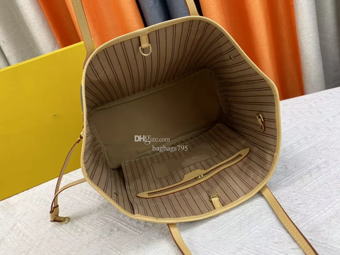 High-Grade Printed Handbag: Spacious Designer Tote Bag, Luxury Leisure ...