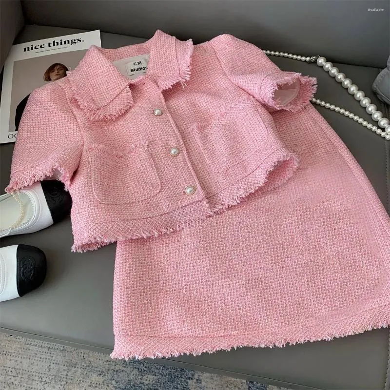 DHgate.com:High-Quality Tweed Two-Piece Set: Crop Top & Mini Skirt:Apparel
