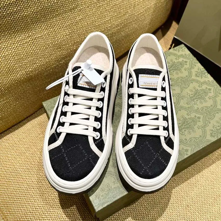 Unisex Designer Canvas Scarpa Walking Shoes With Black And White Toe ...