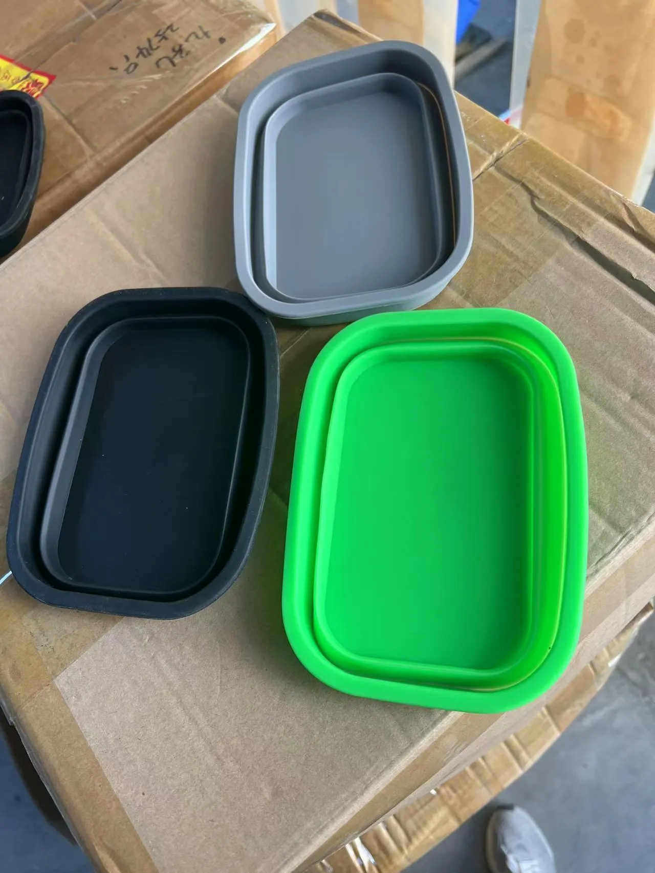 Square Silicone Ashtray: Unbreakable, Collapsible Rubber Cigarette ...