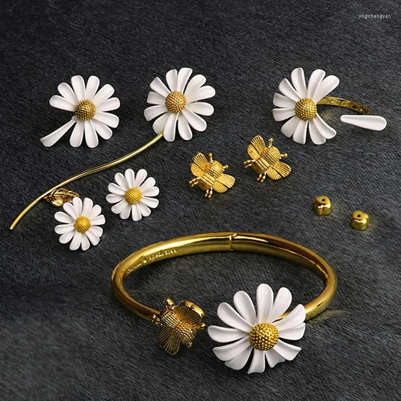 HUANZHI 2022 Gold Color Daisy Flower Bee Flower Bangles Set Adjustable ...