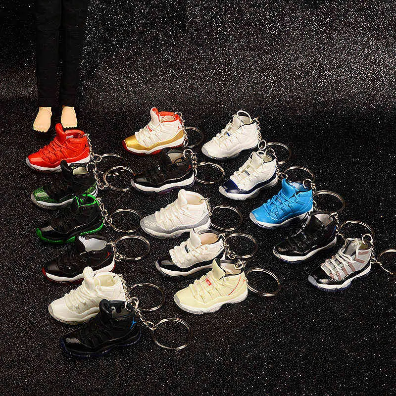 DHgate.com:Mini Sneaker Keychain Gift Set - 3D Shoe Model - Bags ...