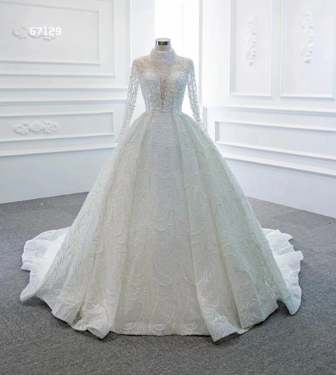 Robe De Mariée En Cristal Élégante À Manches Longues De Luxe À Col Haut ...