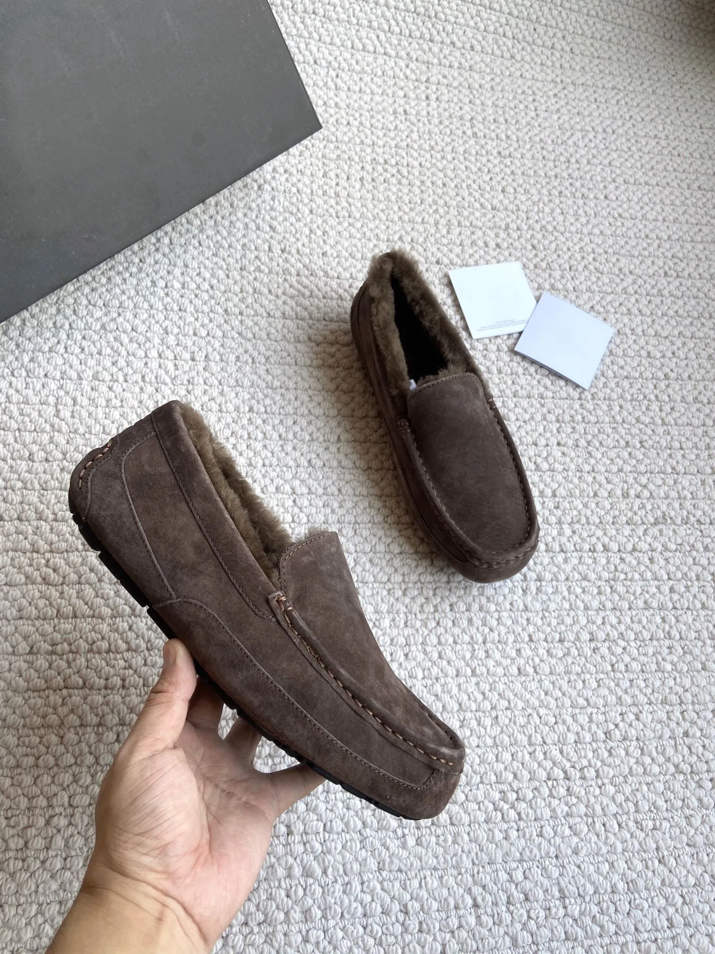 Olukai Mens Mini Ilbean Overland Sheepskin Slippers Warm, Breathable ...