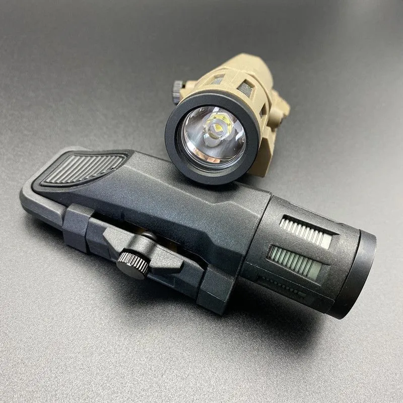 High-Power Outdoor Flashlight - 3 Levels, Waterproof, Helmet Mountable ...