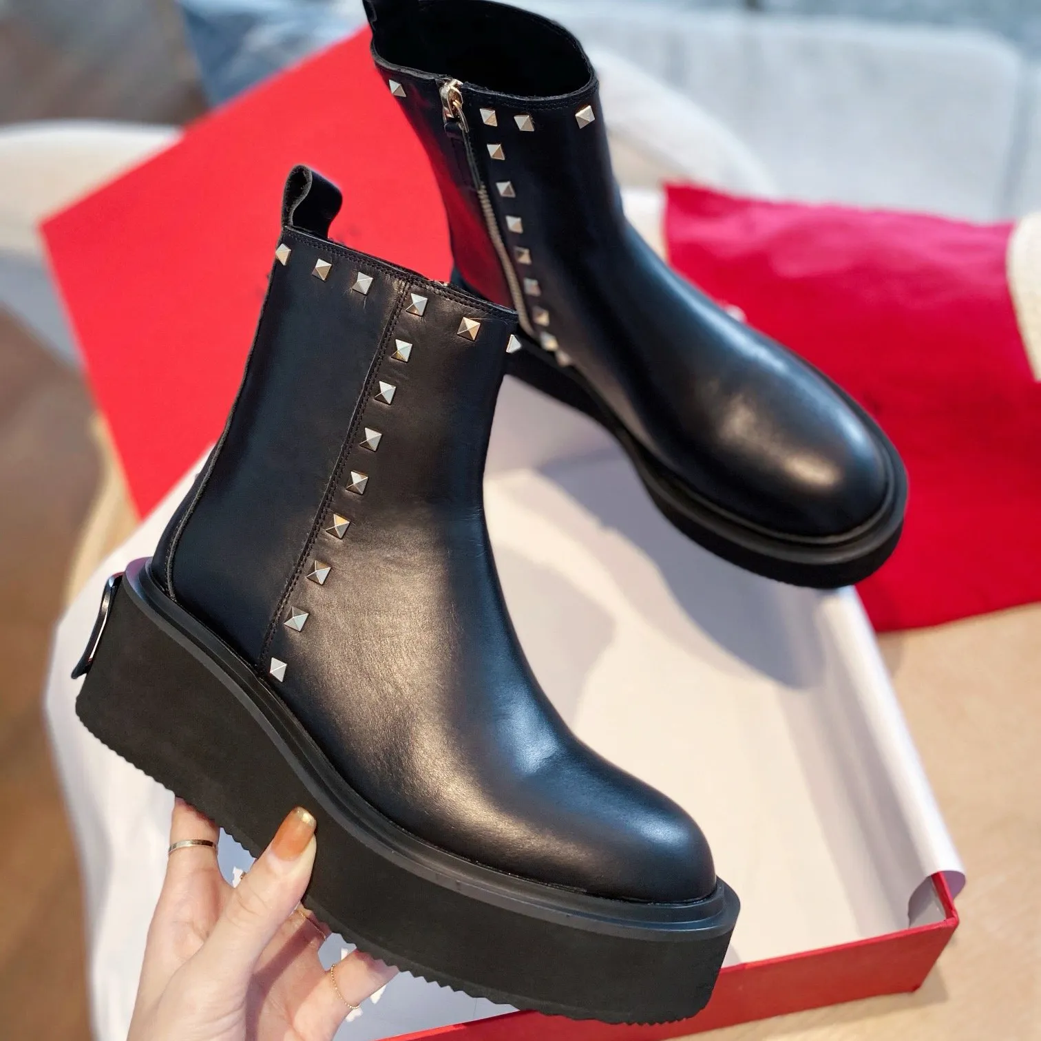Womens Leather Ankle Boots With V Logo Heel, Designer Winter Platform ...