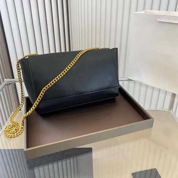 Designer Chain Bag: Leather Clamshell Shoulder Bag, 5A Style, Elegant ...