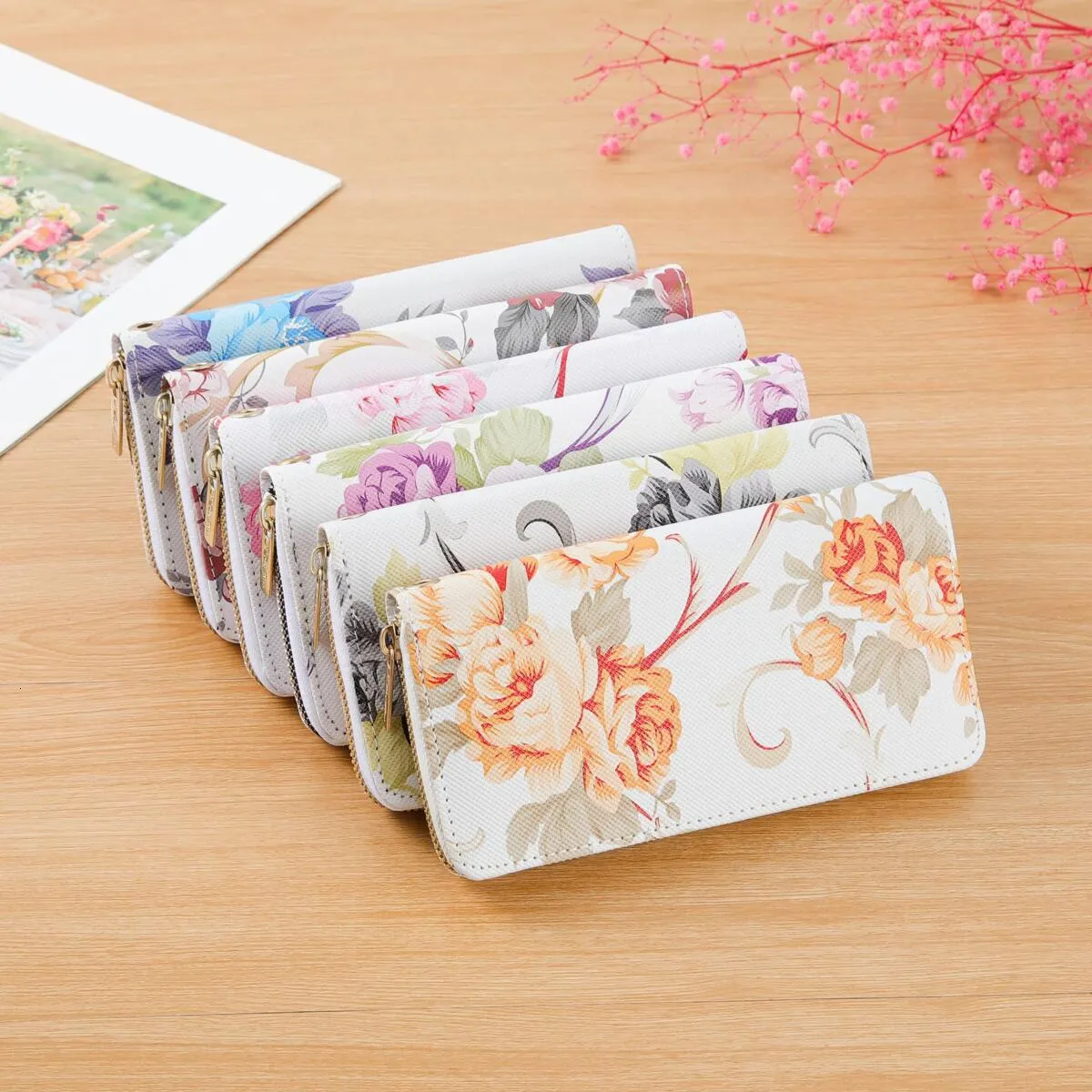 Designer Wallets For Women: Long Leather Clutch Wallet Fashionable ...
