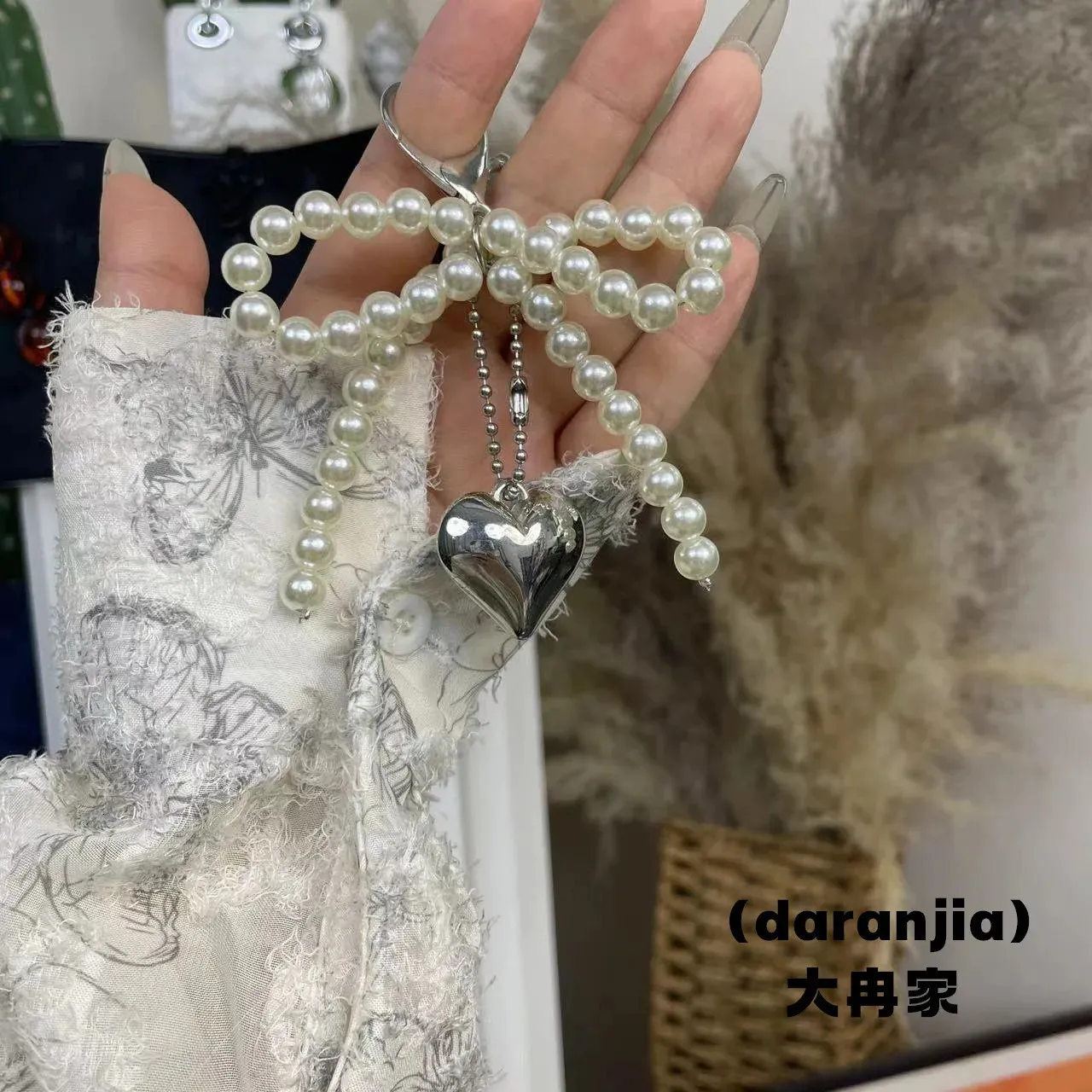 White Bowknot Heart Keychain for Women, Sweet Charm Pearl Bow Backpack ...