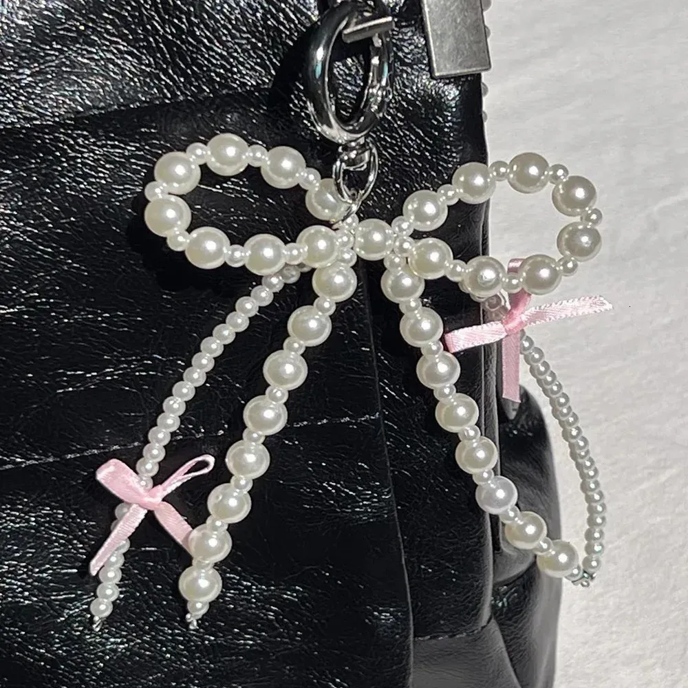 White Bowknot Heart Keychain for Women, Sweet Charm Pearl Bow Backpack ...