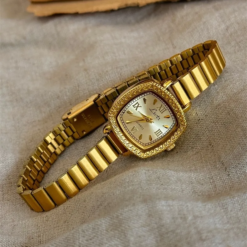 Golden French Classic Women's Quartz Watch Small, Elegant Retro Design ...